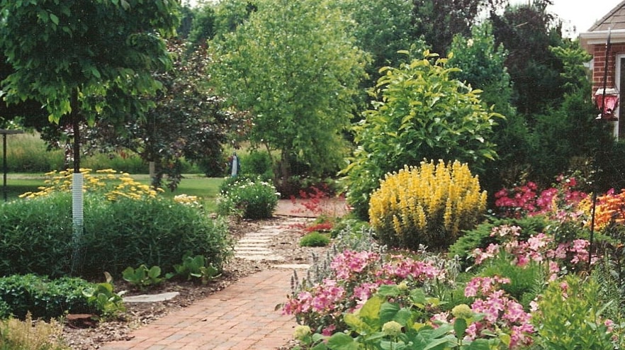 Greenleaf Landscaping | Rooted & Grounded In Love and Faith | Greenleaf, WI